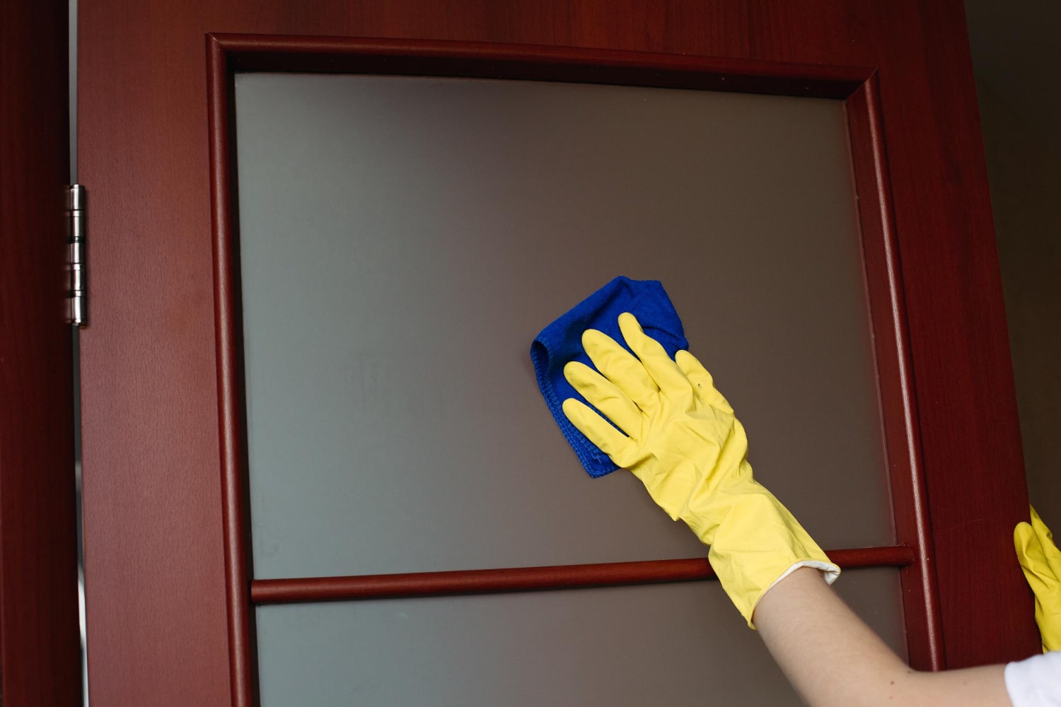 Door Polishing Services Dubai | Door Polishing Experts | Al Aksa